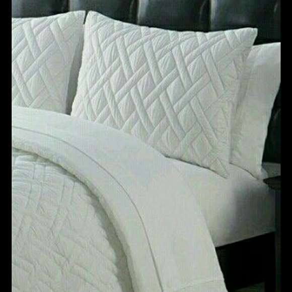 VCNY | Bedding | New Vcny White Comforter Set 7pc Ensemble Queen | Poshmark